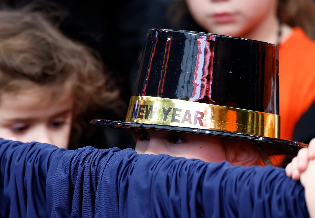 What was the attendance for the opening game of the Syracuse ACC ...