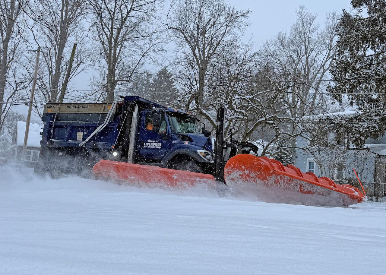 Lake Effect Snowstorm Continues Across Central NY Today; Another 2 feet ...