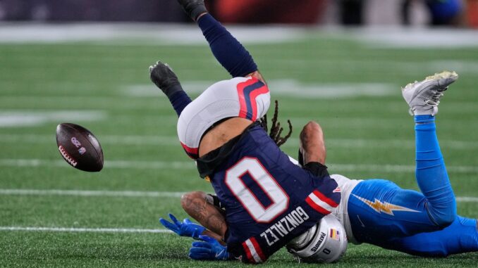 Experts release new Texans vs. Patriots with Gonzalez and Collins in ...